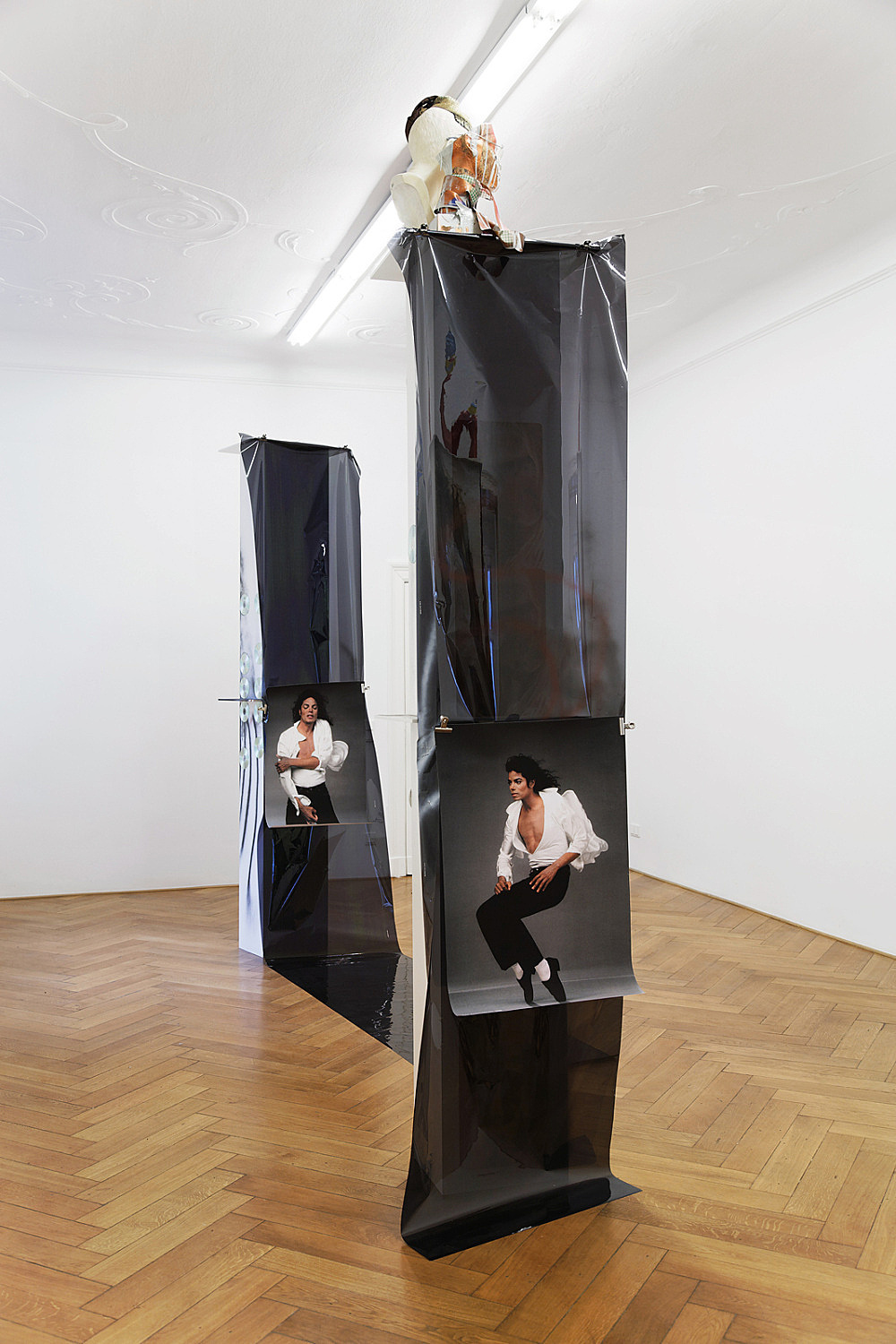 Wind — Isa Genzken — Exhibitions — Galerie Buchholz