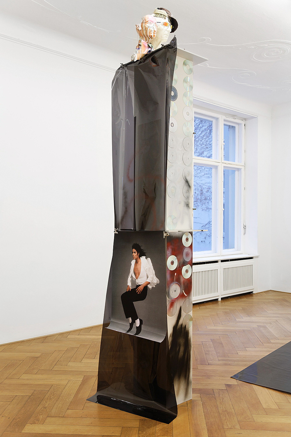 Wind — Isa Genzken — Exhibitions — Galerie Buchholz