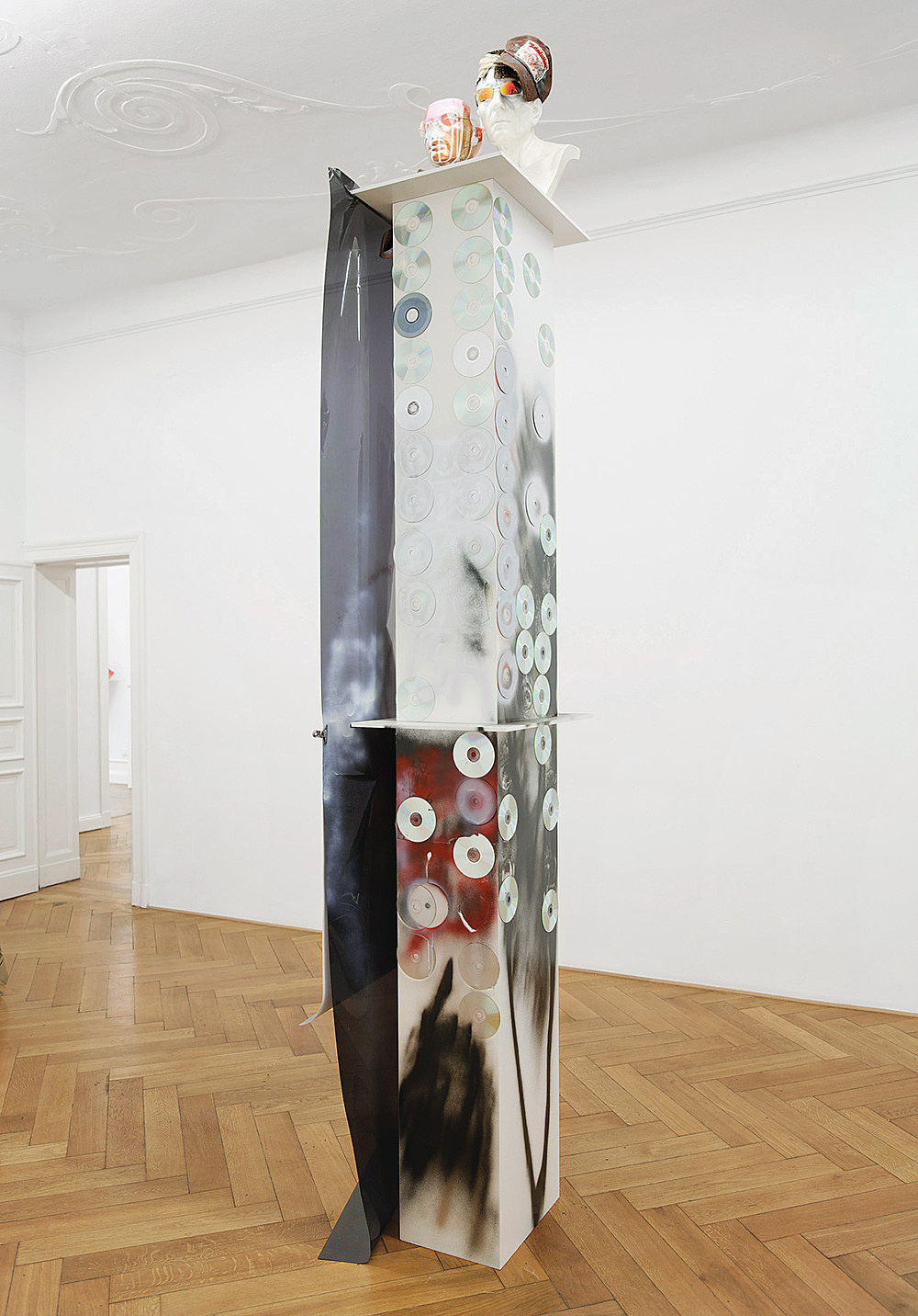 Wind — Isa Genzken — Exhibitions — Galerie Buchholz