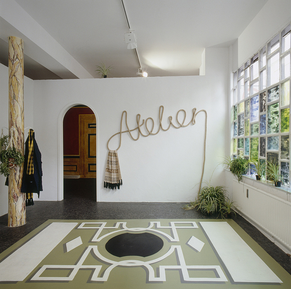 McKenzie Atelier 2007 — Atelier: Beca Lipscombe Lucy McKenzie Bernie ...